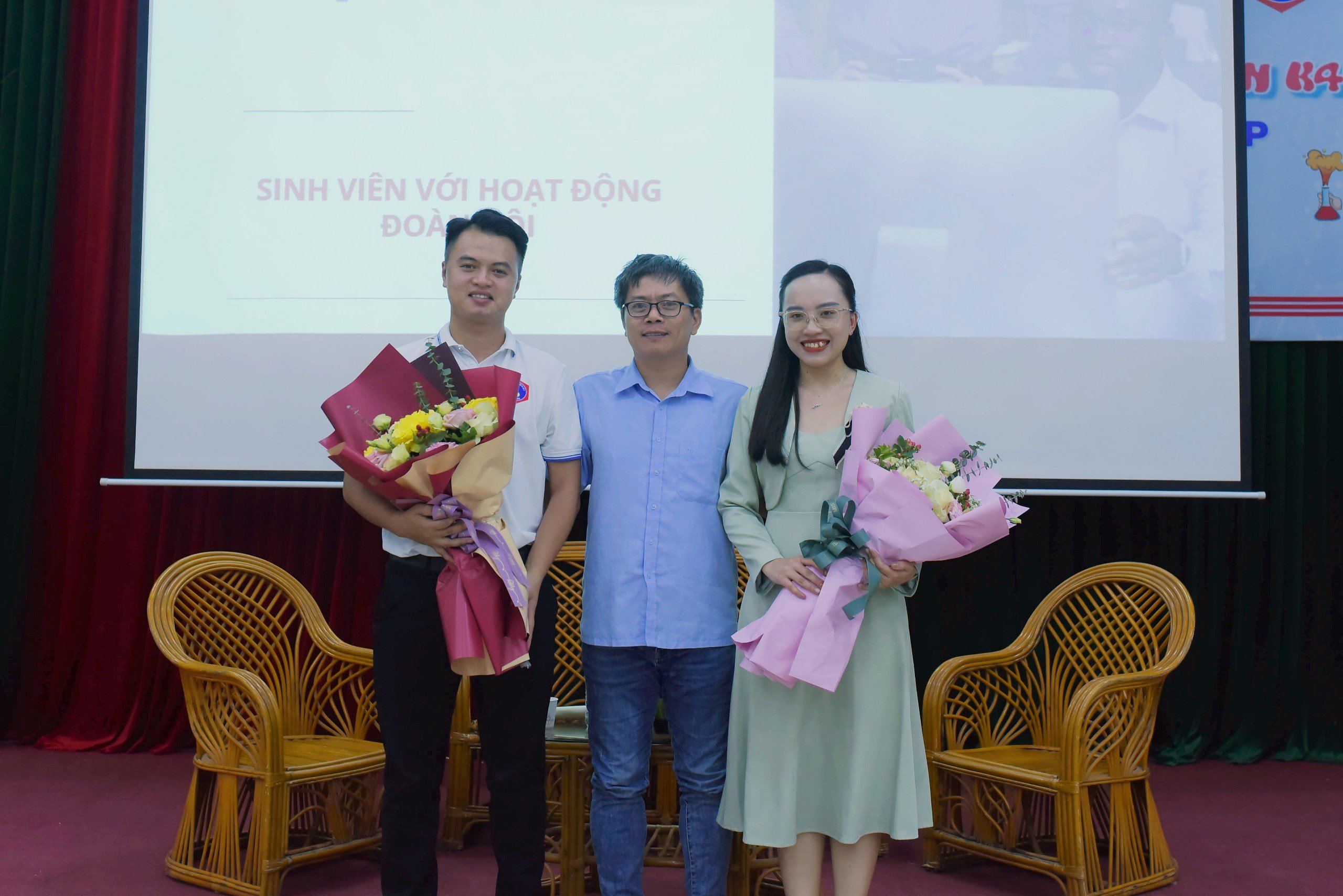 Chương trình Chào Tân sinh viên K49 và Hội nghị học tập khoa Hóa học năm học 2023 - 2024